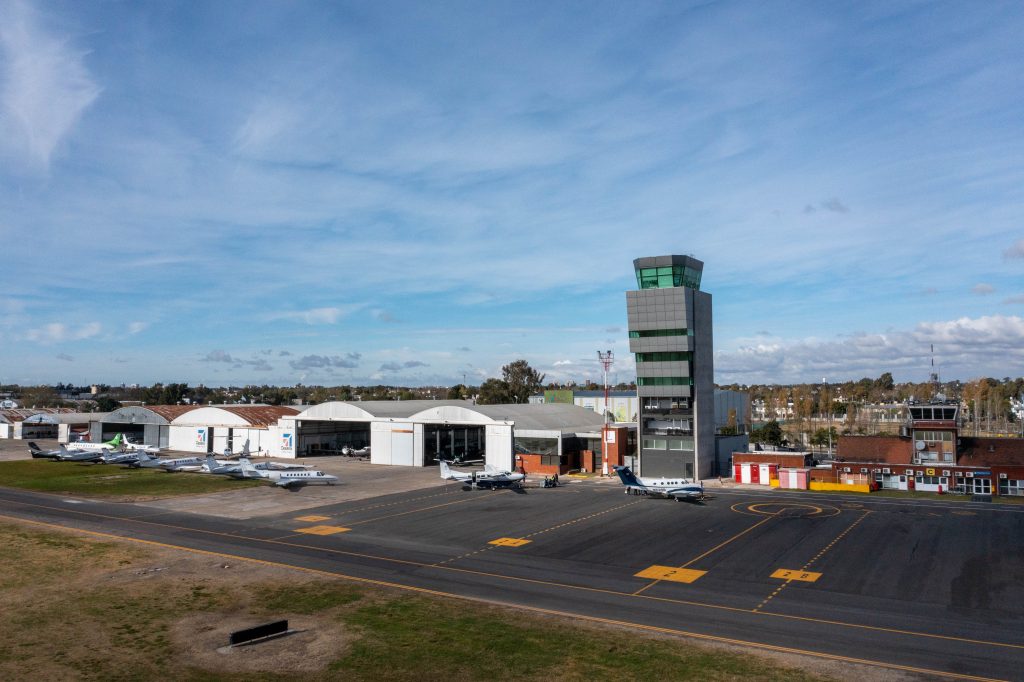 Nueva Torre de Control del Aeropuerto Internacional de San Fernando ...